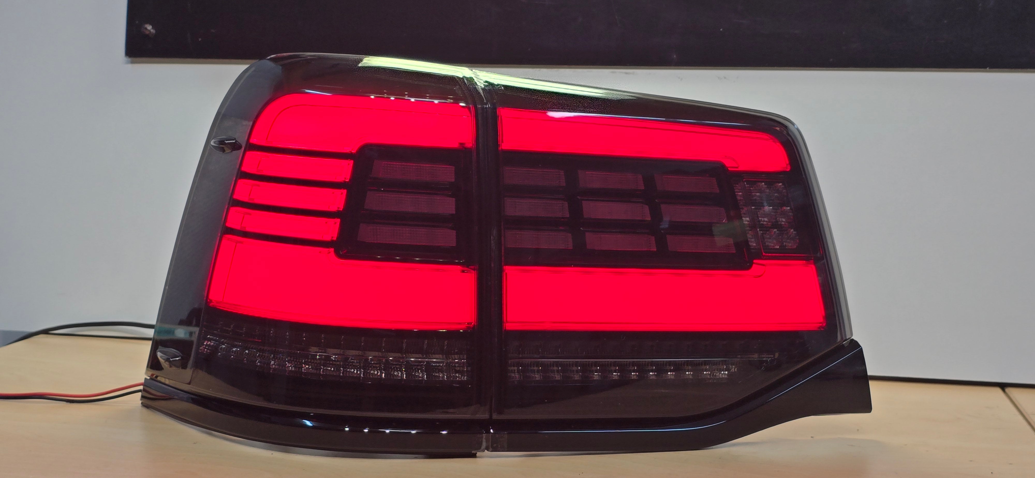 Toyota Landcruiser 200 Series Sequential Indicator Smoked FULL LED Tail ...