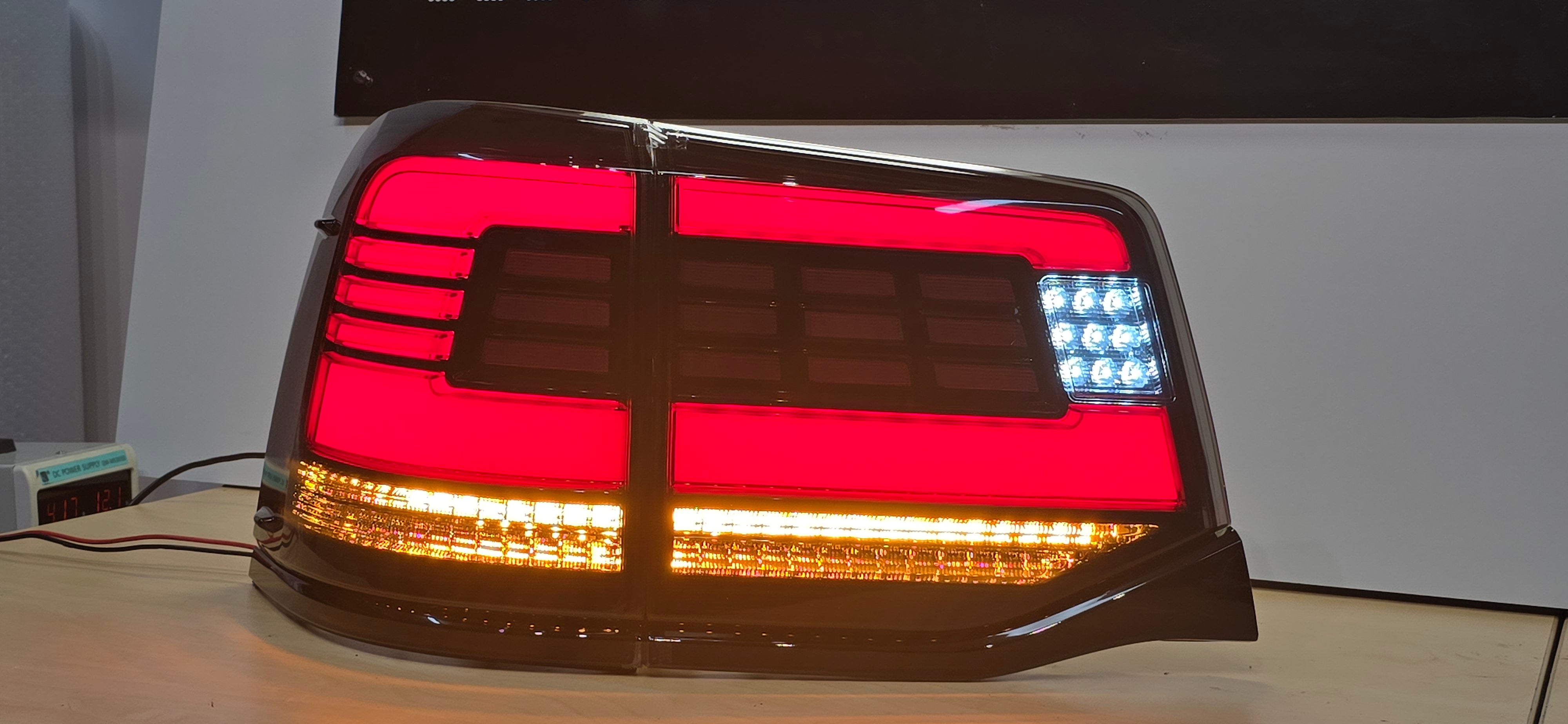 Toyota Landcruiser 200 Series Sequential Indicator Smoked FULL LED Tail ...