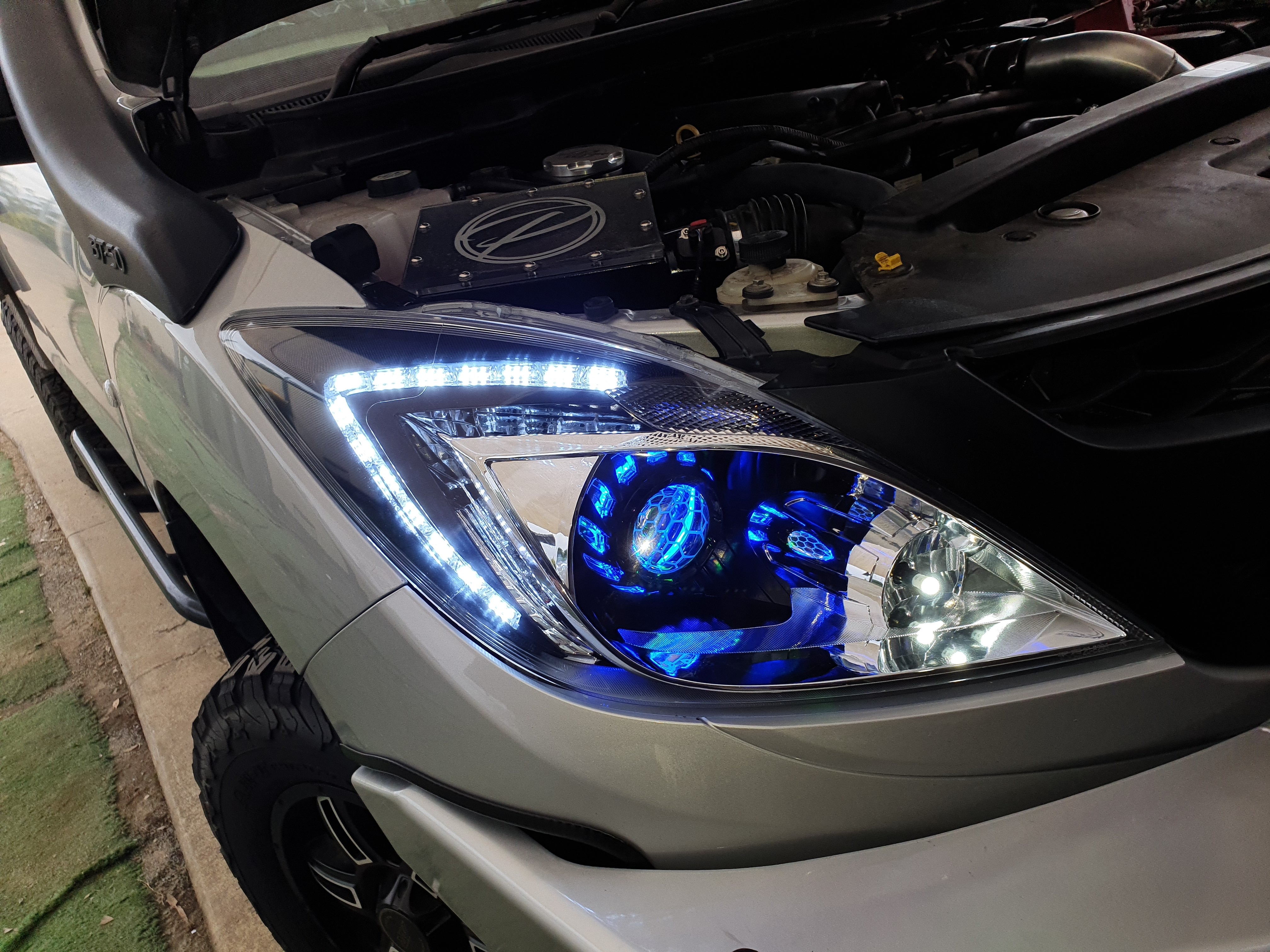 Mazda BT 50 UP 2011-2015 with Turbineshroud Multicolored Halo Rings ...